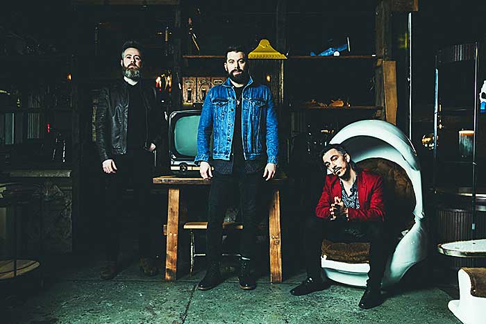 Exclusive Premiere: MODEL STRANGER’s New Video for “Breaks My Heart ...