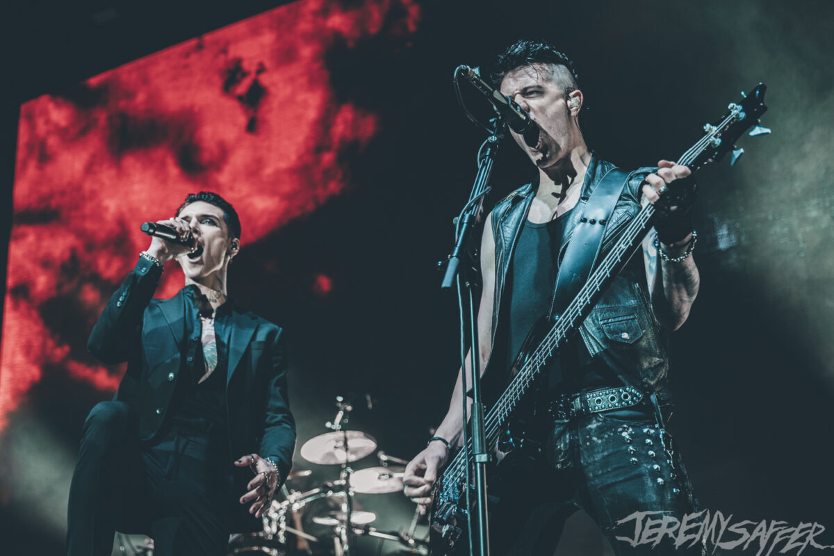 Photo Gallery: TRINITY OF TERROR TOUR, Lowell, MA, Tsongas Arena, 11.17 ...