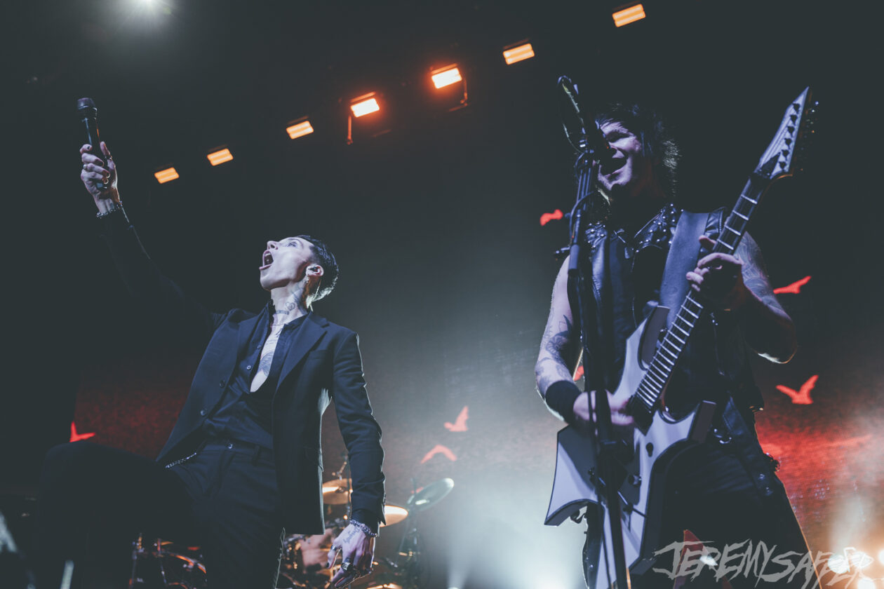 Photo Gallery: TRINITY OF TERROR TOUR, Lowell, MA, Tsongas Arena, 11.17 ...