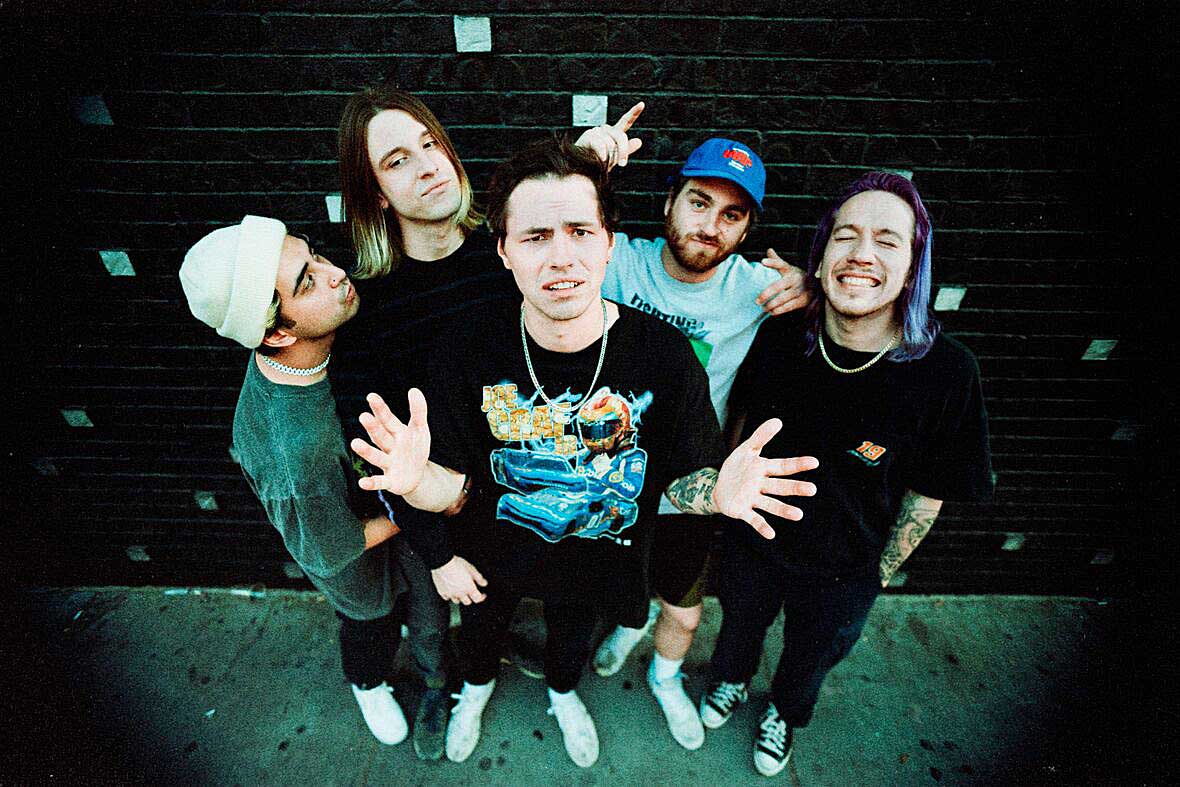 Influences and Essentials: AVOID - OUTBURN ONLINE